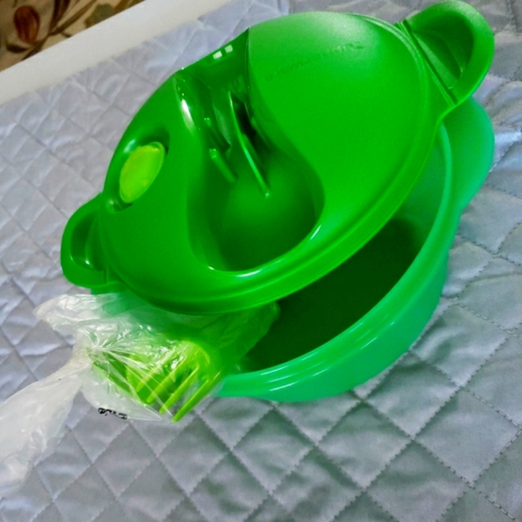 Tupperware | Kitchen | Brand New Tupperwares Hot Food Onthego Container ...